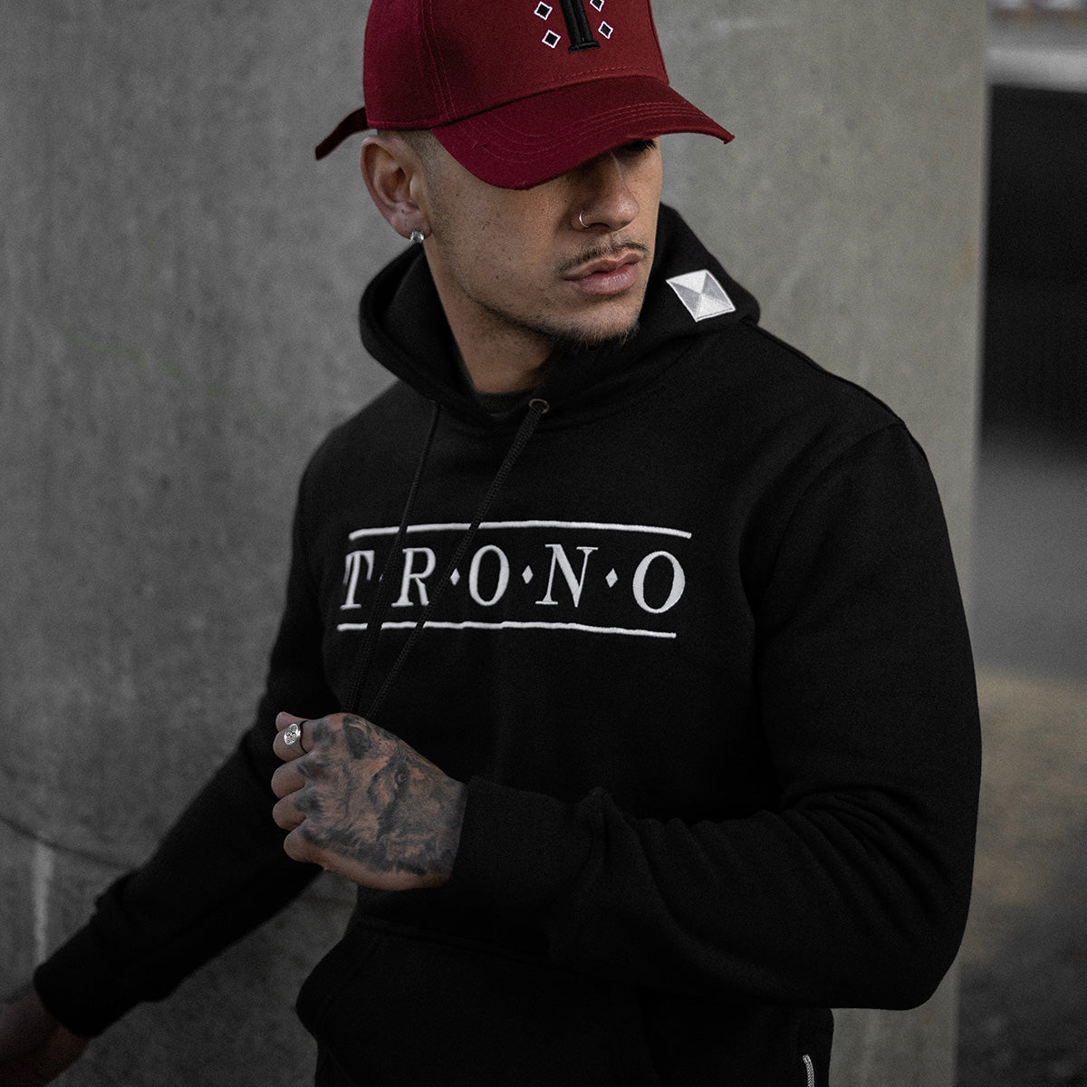 SALE – TRONO OFFICIAL